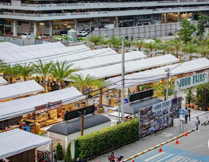 Khám phá nền văn hóa ẩm thực Thái Lan tại chợ đêm Jodd Fairs